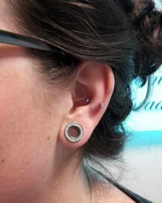 Snug Piercing [50 Ideas]: Pain Level, Healing Time, Cost, Experience ...