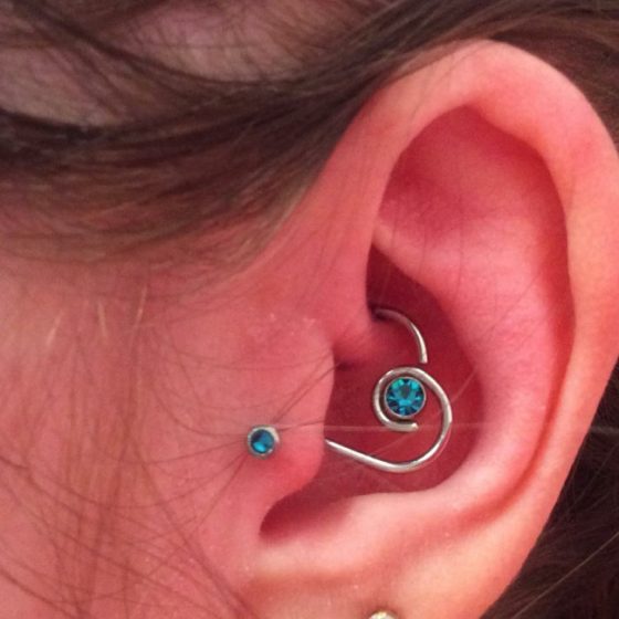 Daith Piercing [50 Ideas]: Pain Level, Healing Time, Cost, Experience ...